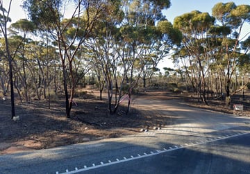 Buldania Rocks Rest Stop, Australia's Golden Outback, Western Australia ...