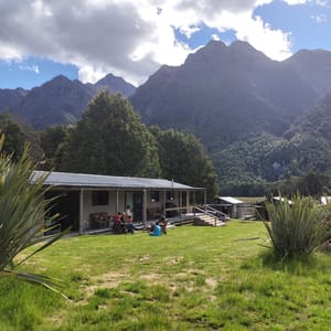 Eglinton Valley Camp, Fiordland, Southland, New Zealand | CamperMate ...